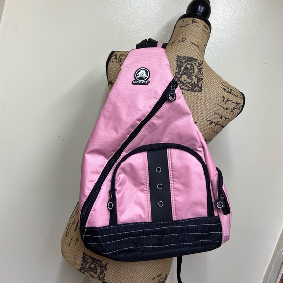 CROCS | Bags | Crocs Pink Crossbody Back Pack Adjustable Bag Nice ...